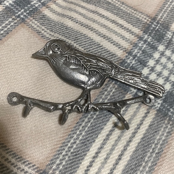 TW Pewter Co | Wall Decor | Pewter Bird 3 Hook Hanging Art | Poshmark